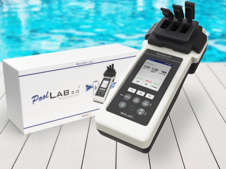 PoolLab® 2.0 digital pool water tester | Pool.shop